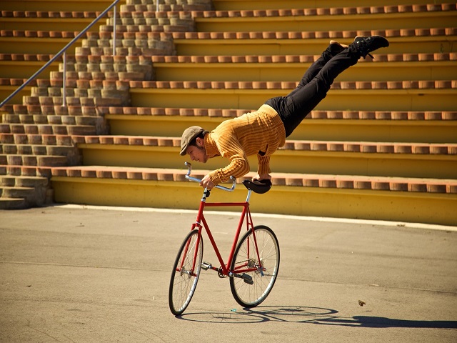 This Sunday, enjoy a bicycle acrobatics show
