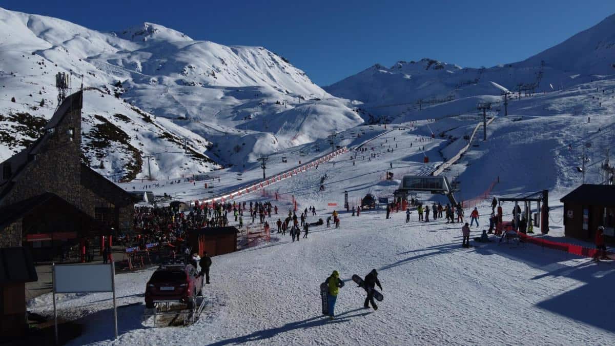 La station de ski de Boí Taüll inaugure la plus longue tyrolienne de ...