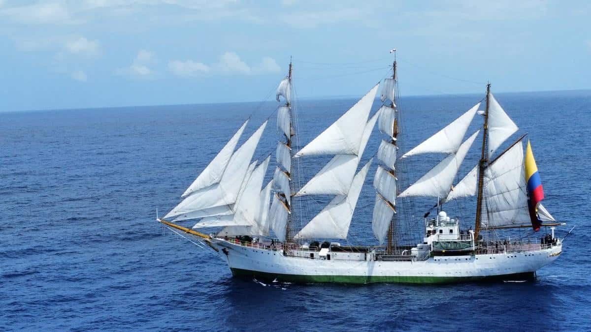 Colombia's ARC Gloria training ship arrives in Barcelona